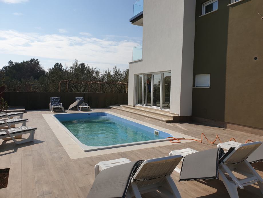 POLIESTERSKI BAZEN ELEGANCE 6.24 x 3.24 x 1.40 m