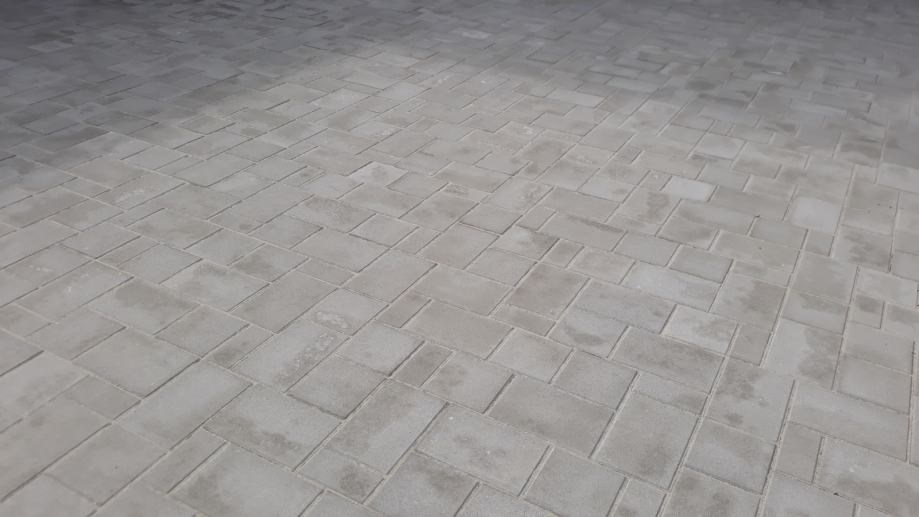 Opločnik Semmelrock Rettango