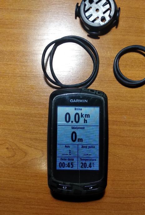 Garmin Edge 810 (napuknuto staklo) s mini SD karticom i kabelom