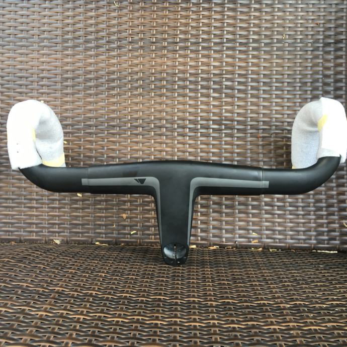 Canyon aerocockpit H11 karbonski volan