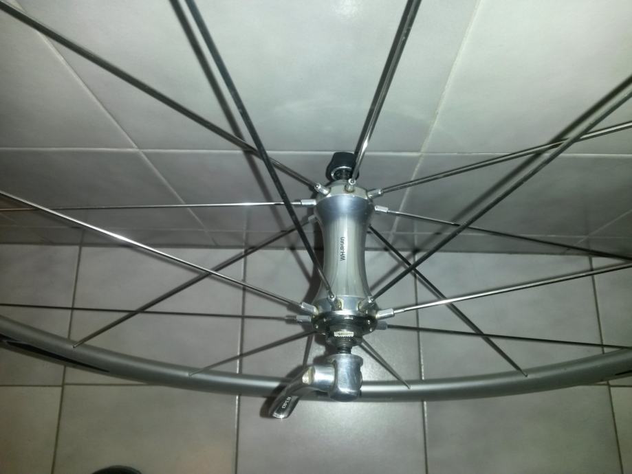 KOTAČI SHIMANO WH-R560 PRODAJEM