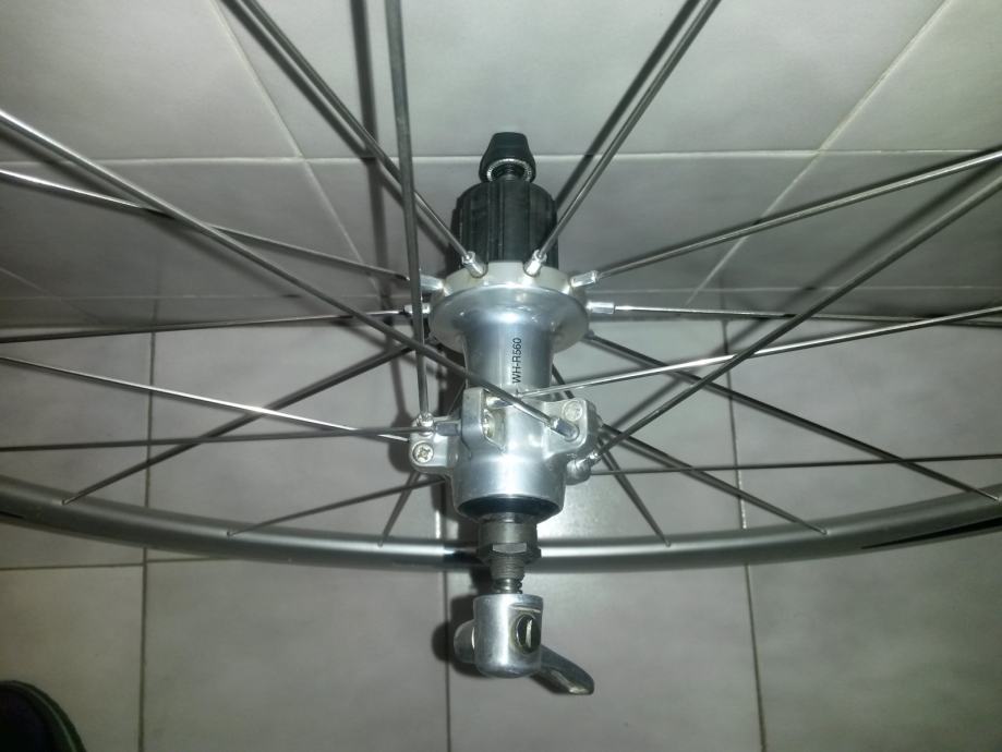 KOTAČI SHIMANO WH-R560 PRODAJEM