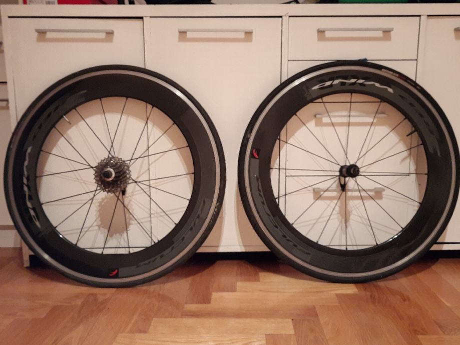 Prodajem FULCRUM RED WIND 80 XLR DARK WHEELSET (set karbonski kotači)