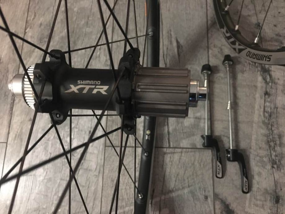 SHIMANO XTR M985 kotaci , potpuno NOVO ...!!!
