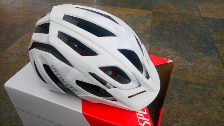 Kaciga Specialized Tactic 2