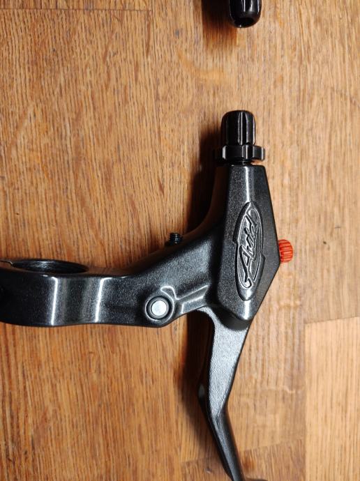 Avid Speed Dial 7 ručice kočnica NOVO