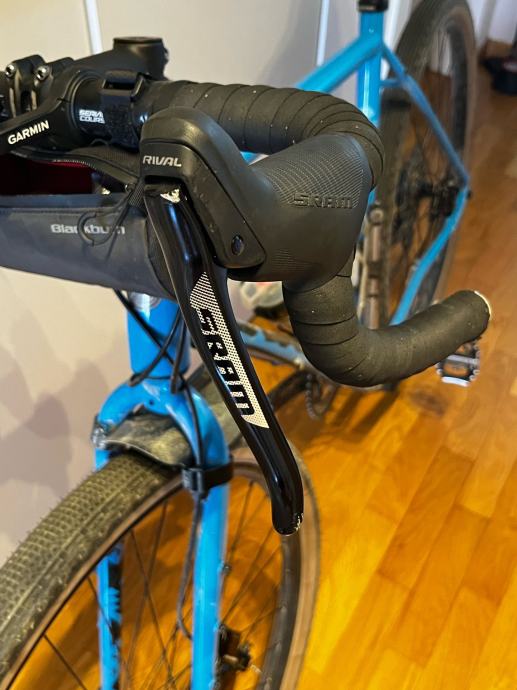 Sram Rival 22 kočnice i TRP HY-RD čeljusti