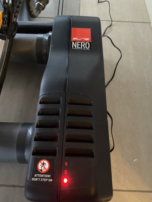 U pola cijene! Elite Nero rollers