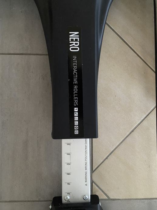 U pola cijene! Elite Nero rollers