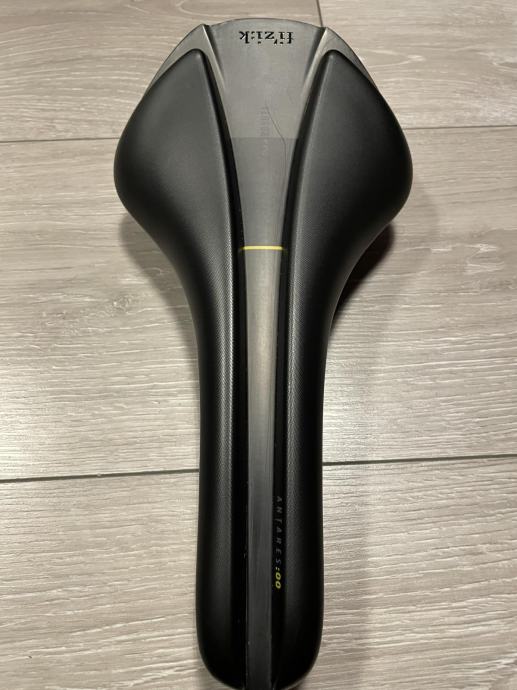 Fizik antares 00 versus evo regular
