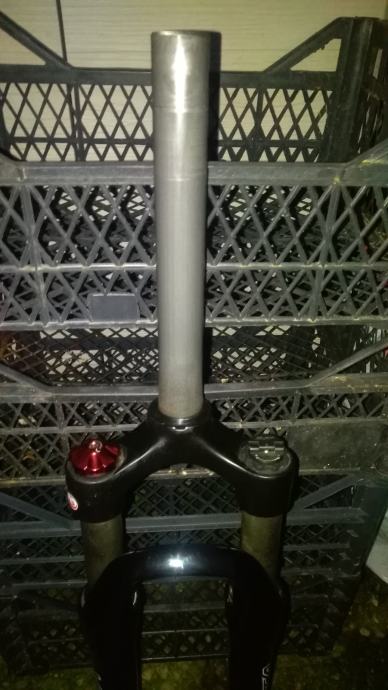 RST Vita 80mm 28 vilica,odlicno stanje,lagana,lock,dostava,AKCIJA