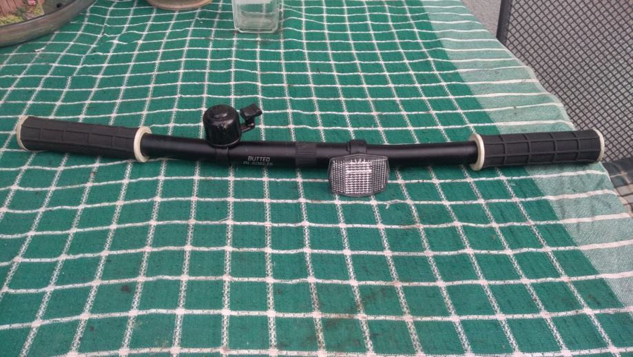 25.4/31.8 AL/karbon volani KTM,Ritchey WCS,Syncros,Scorpo,Truvativ,FSA