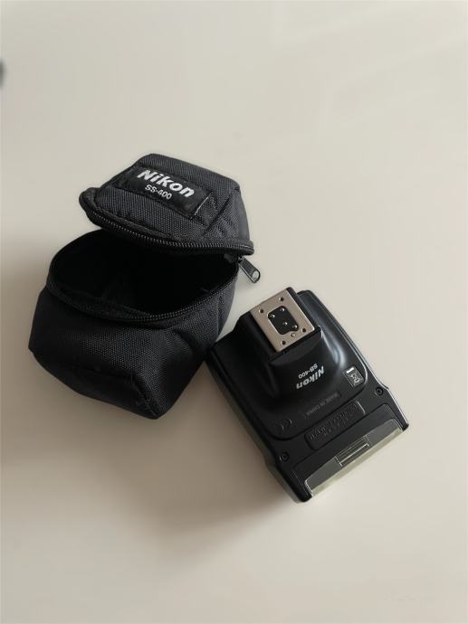Nikon SB 400 bljeskalica