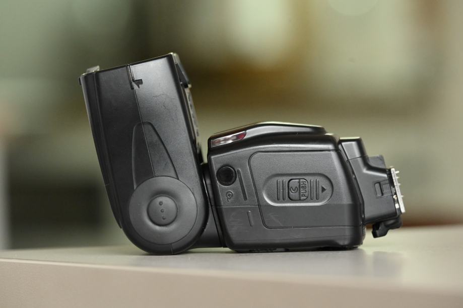 Nikon SB 700 / SB-700 Blic