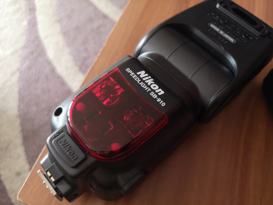 Nikon SB 910