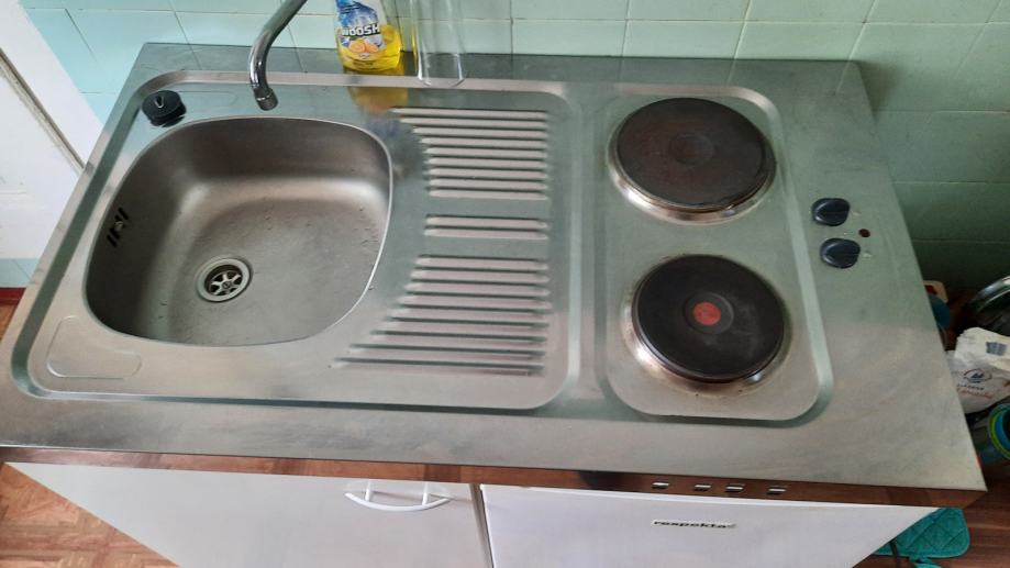 MINI KUHINJA, SUDOPER, HLADNJAK, PLOČA ZA KUHANJE