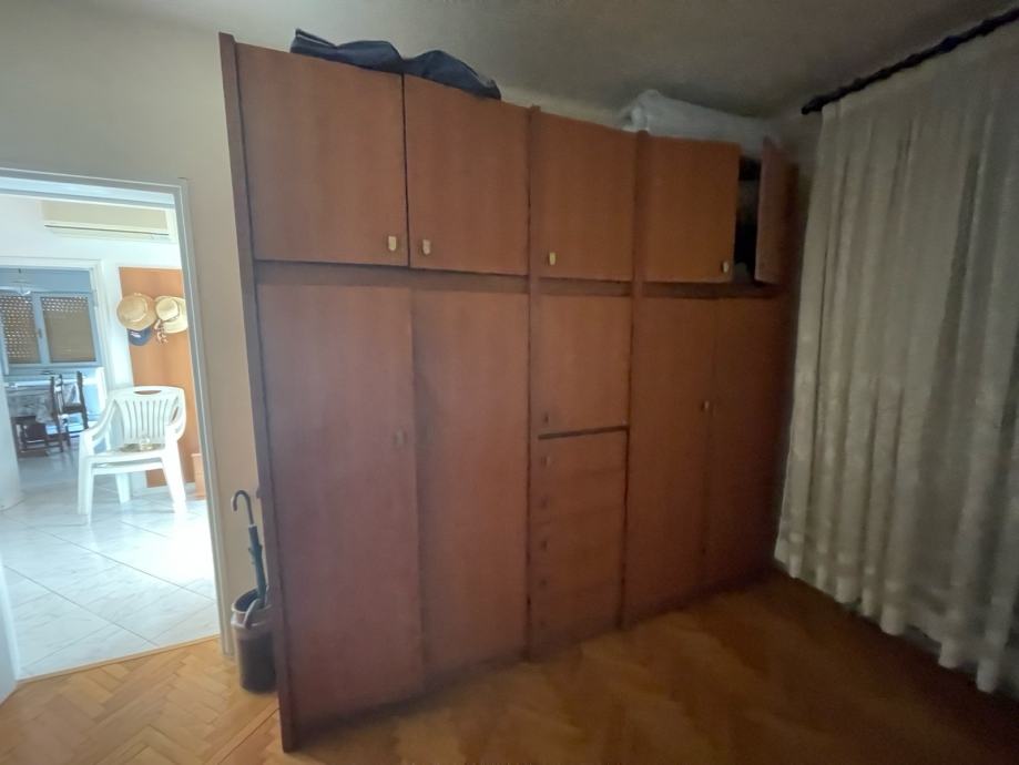 Poklanja se namjestaj