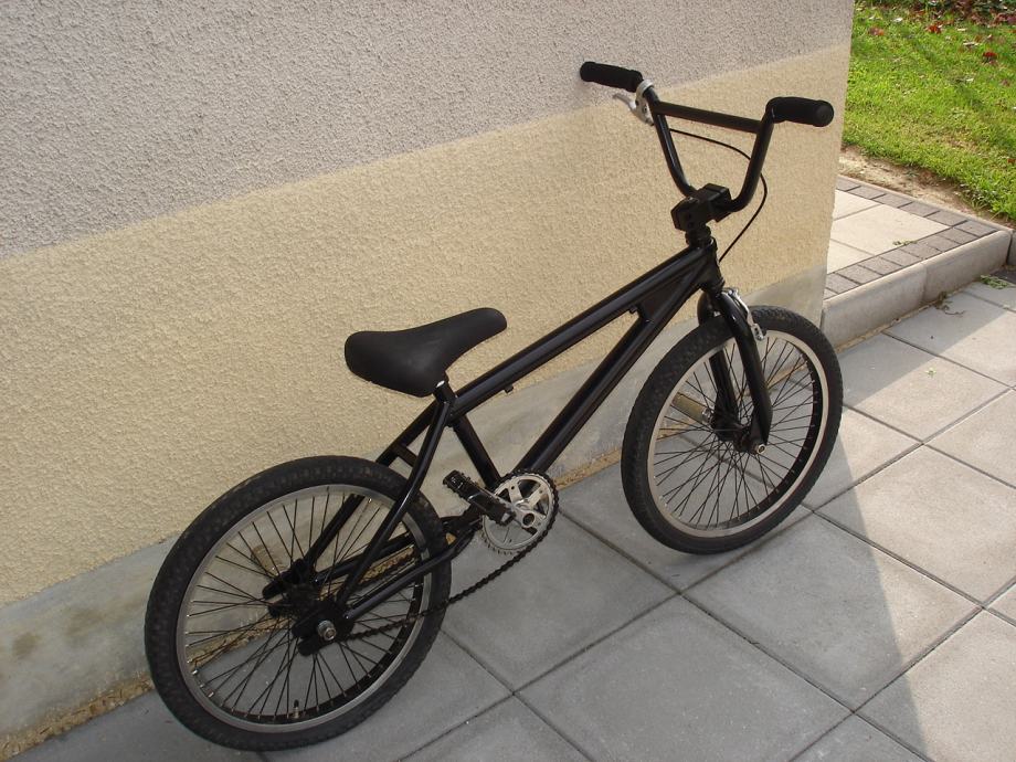 Prodajem novi BMX HITNO!!