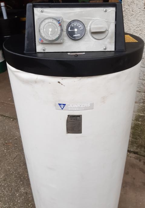 Bojler Spremnik tople vode za centralno grijanje