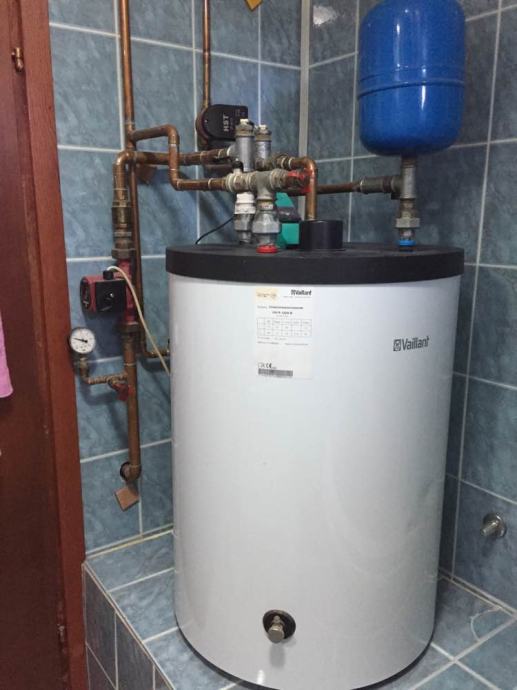 Spremnik tople vode i gratis pec za centralno