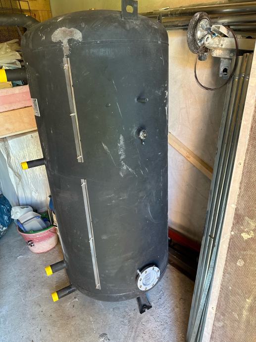 Spremnik za sanitarnu vodu ili grijanje