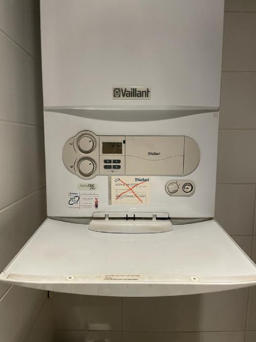 Vaillant plinski bojler star 9 godina