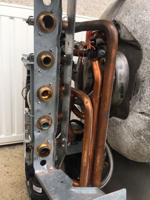 Fasadni plinski bojler Bosch Junkers eurostar acu hit zwse 23-4 mfk