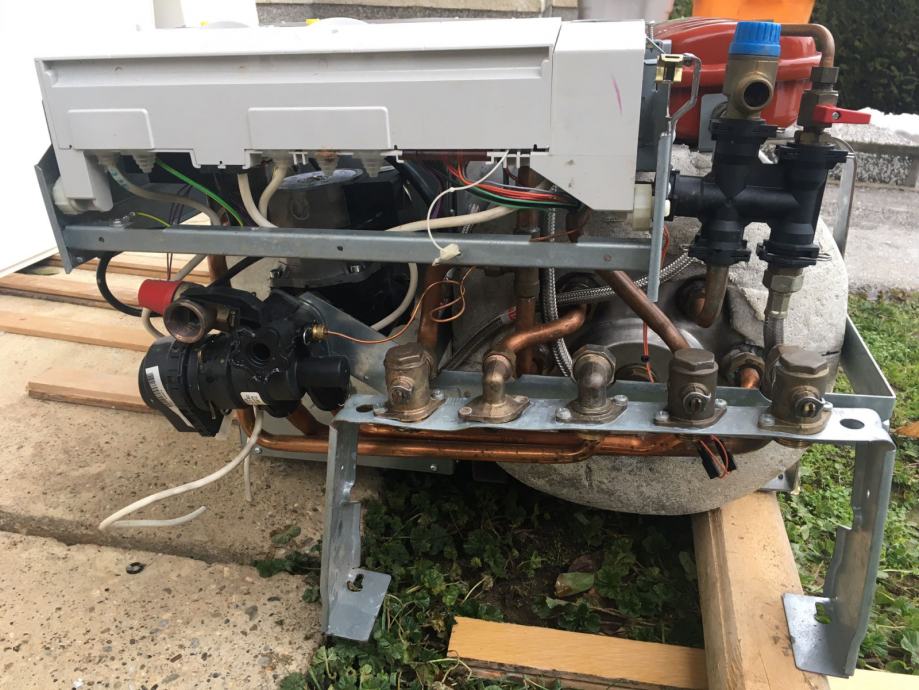 Fasadni plinski bojler Bosch Junkers eurostar acu hit zwse 23-4 mfk