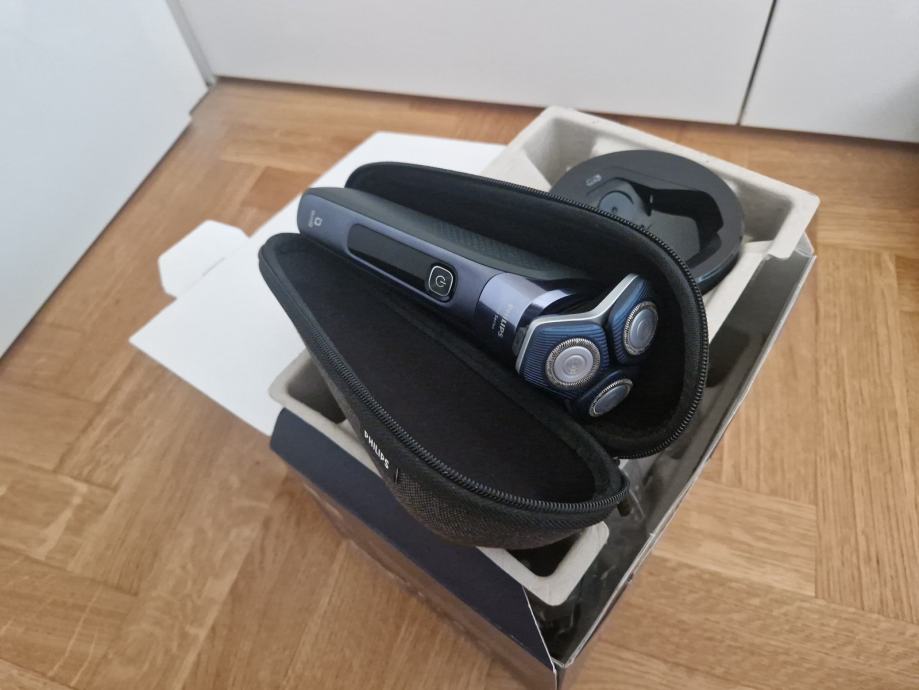 Philips aparat za brijanje - Shaver S7882/55