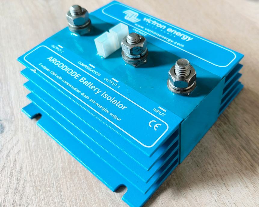 Victron Argo diode 120-2AC izolator za 2 akumulatora 120A