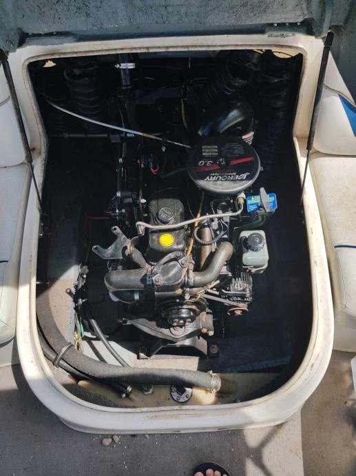 Mercruiser 3.0 rastavljen