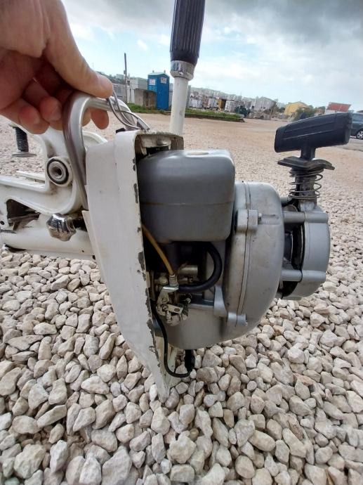 Tomos 4- vabrodski motor - penta