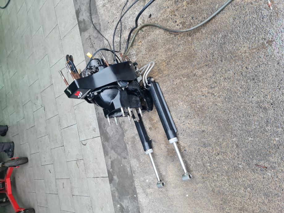 Transom alpha gen 2 prodajem
