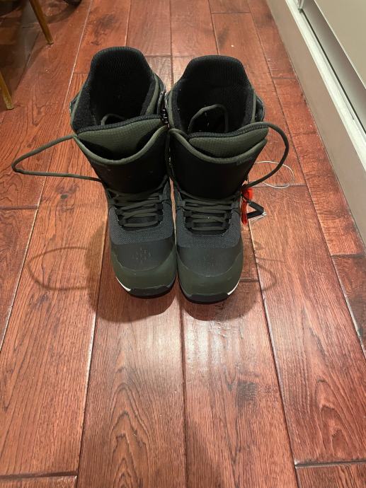 Snowboard buce 43,5 Burton men’s kendo, jedva nošene