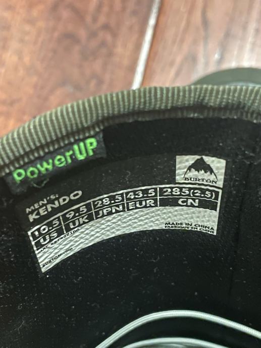 Snowboard buce 43,5 Burton men’s kendo, jedva nošene