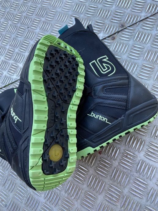 Snowboard buce Burton Casa br. 35