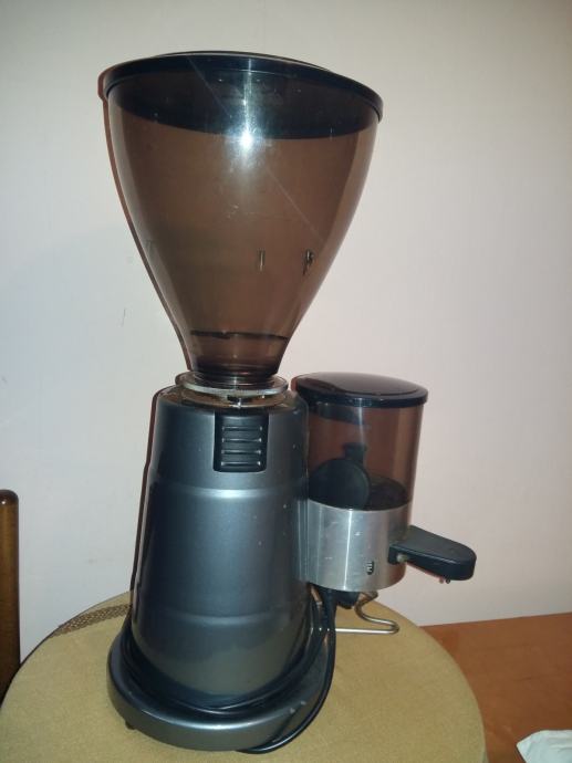 Prodajem Caffe aparat