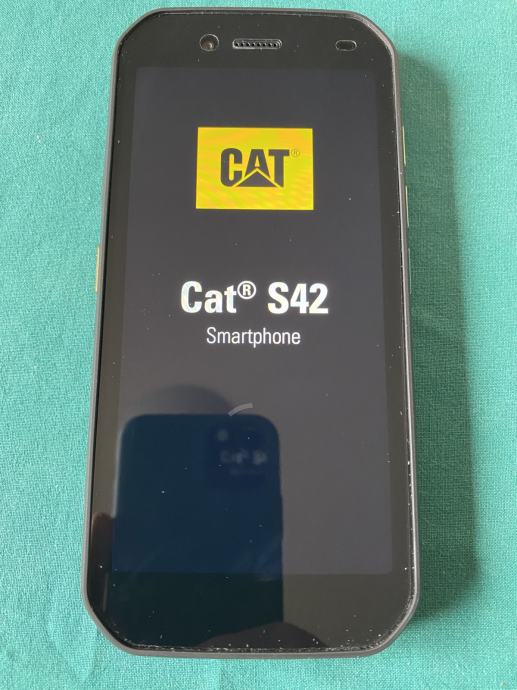 AKCIJA,NOVI CAT S42 DUAL SIM BLACK , SVE MREŽE