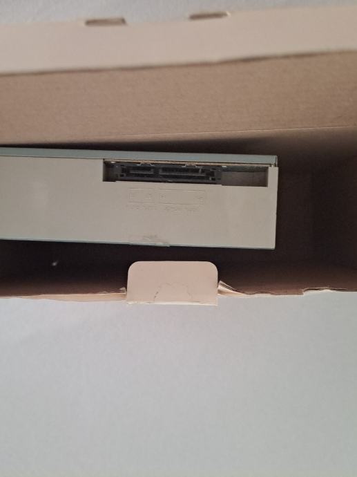 Cd dvd citac poklanjam