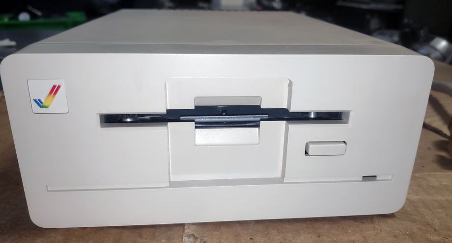 COMMODORE AMIGA 1010 Floppy drive u kutiji retro