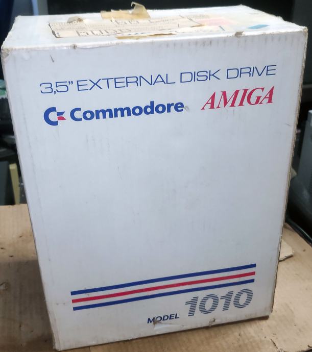 COMMODORE AMIGA 1010 Floppy drive u kutiji retro