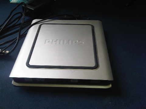 Philips vanjski cd, dvd čitač