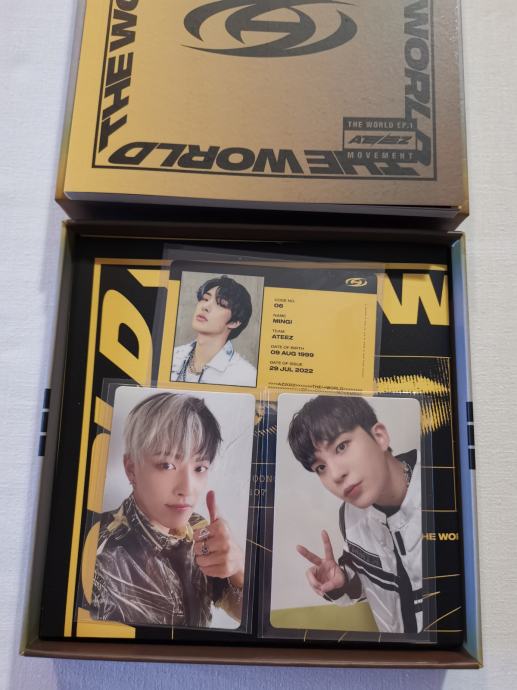 ATEEZ CD Album - The World EP.1: Movement (Diary Ver.) - NOVO