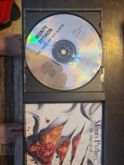 cd Monty Python