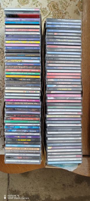 Kolekcija glazbenih cd-ova
