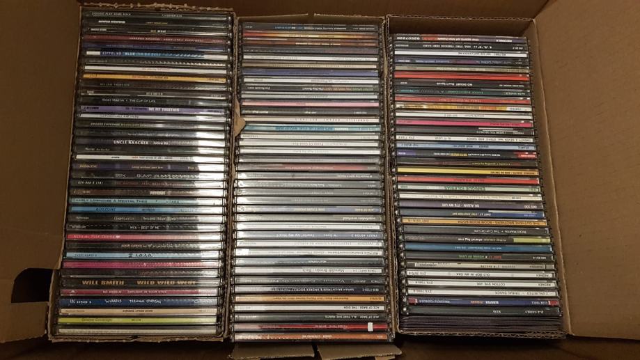 Maxi CD-i (LOT od 130 kom)