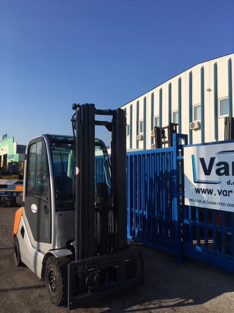 Viličar STILL RX 70-30 T - plin, triplex kran, kabina