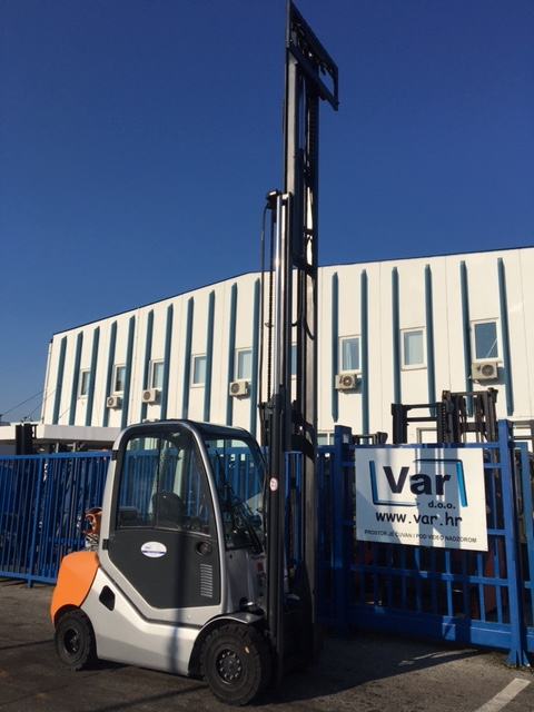 Viličar STILL RX 70-30 T - plin, triplex kran, kabina