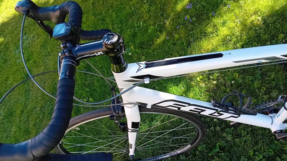 Cestovni bicikl FELT - Z95