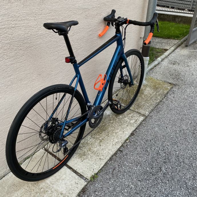 Cube Attain 58 cm 2022